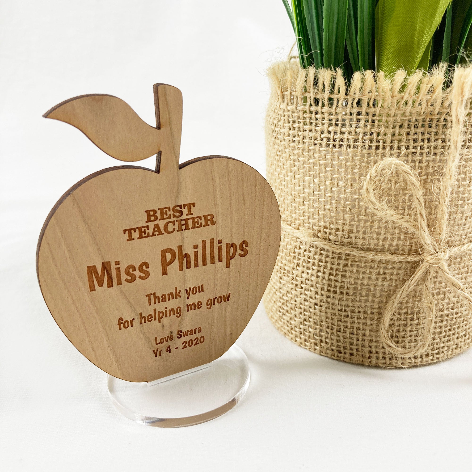 Wooden Apple Plaque with stand Gift Teachers Day End of Term Christmas ...